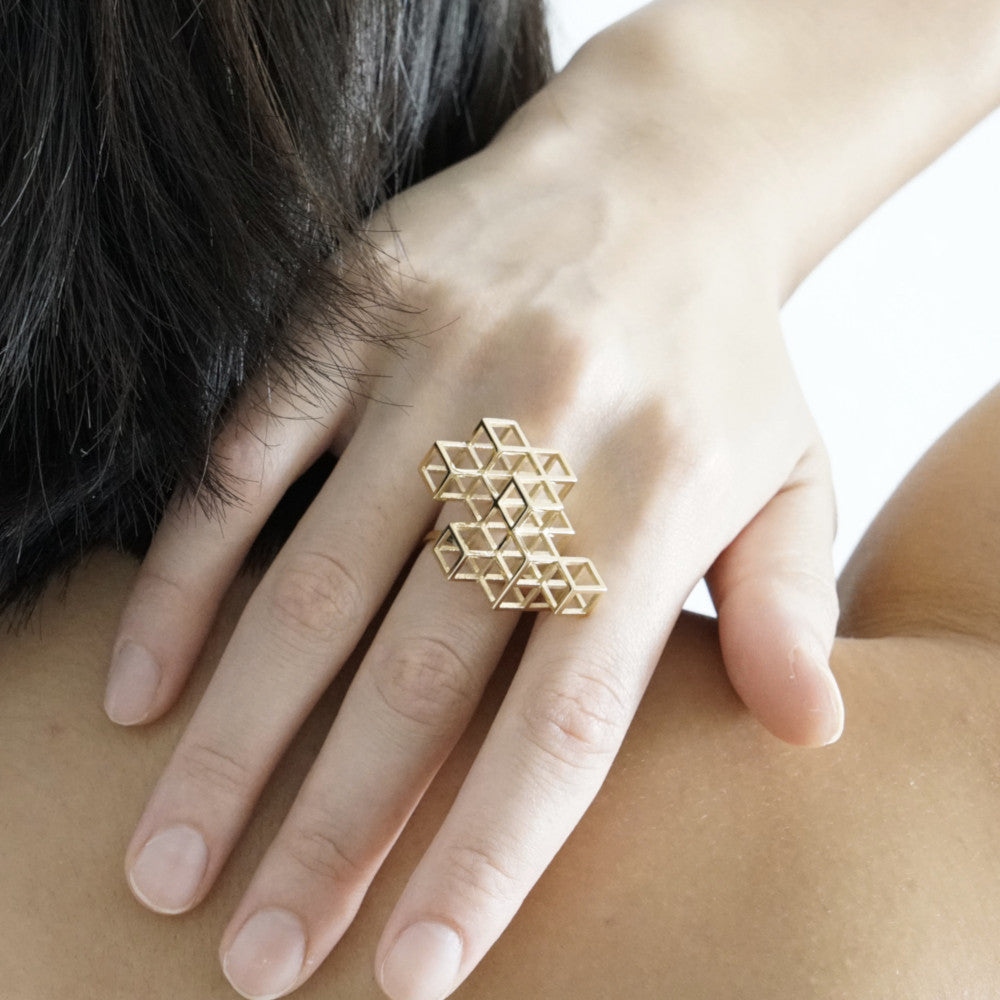 Tectonica – MISASSEMBLED